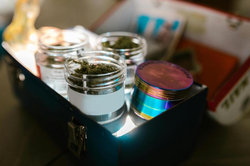 The Link Between Chronic Cannabis Consumption and Tooth Decay - NewsBreak