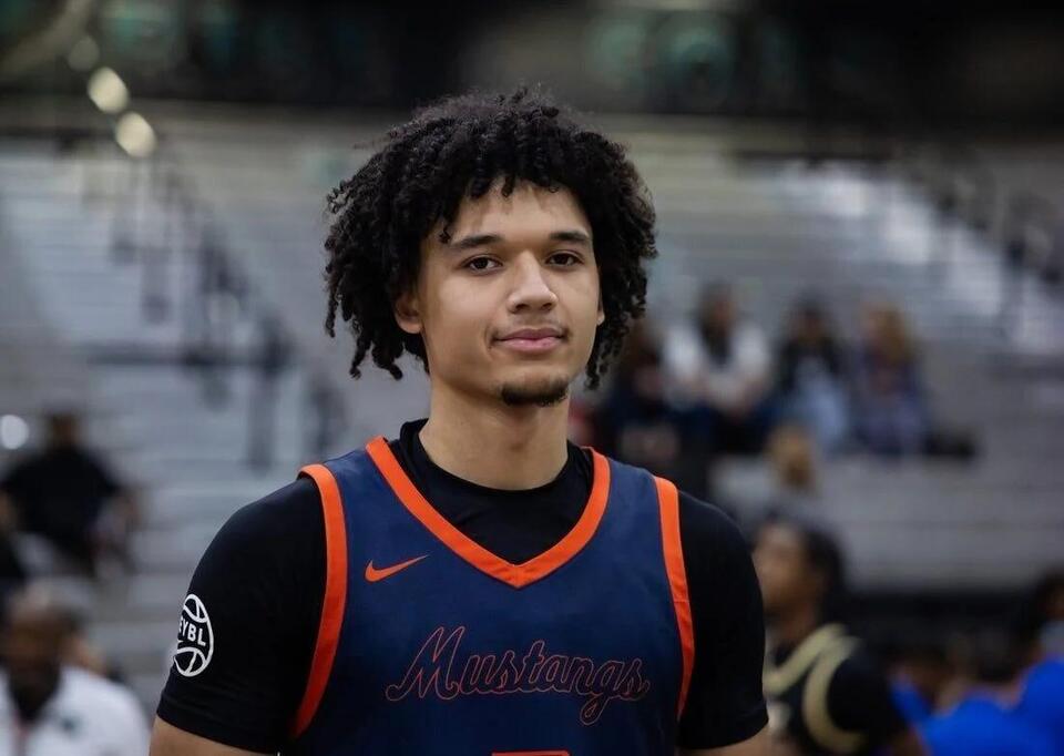 5-star G Brayden Burries commits to Arizona - NewsBreak