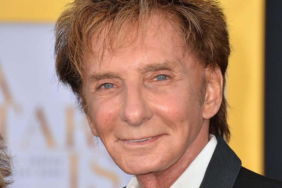 Singer Barry Manilow Announces Lung Cancer Diagnosis and Surgery ...