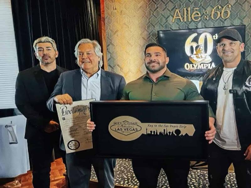 Jake Wood & Dan Solomon Represent Bodybuilding World As Las Vegas ...