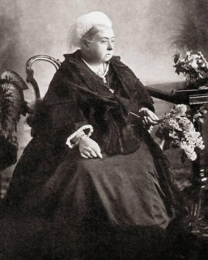 How Did Queen Victoria Die? Inside The British Monarch’s Final Illness ...