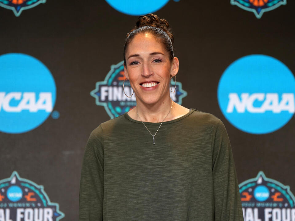 WNBA Legend Rebecca Lobo Takes Firm Stance on Caitlin Clark, Angel ...