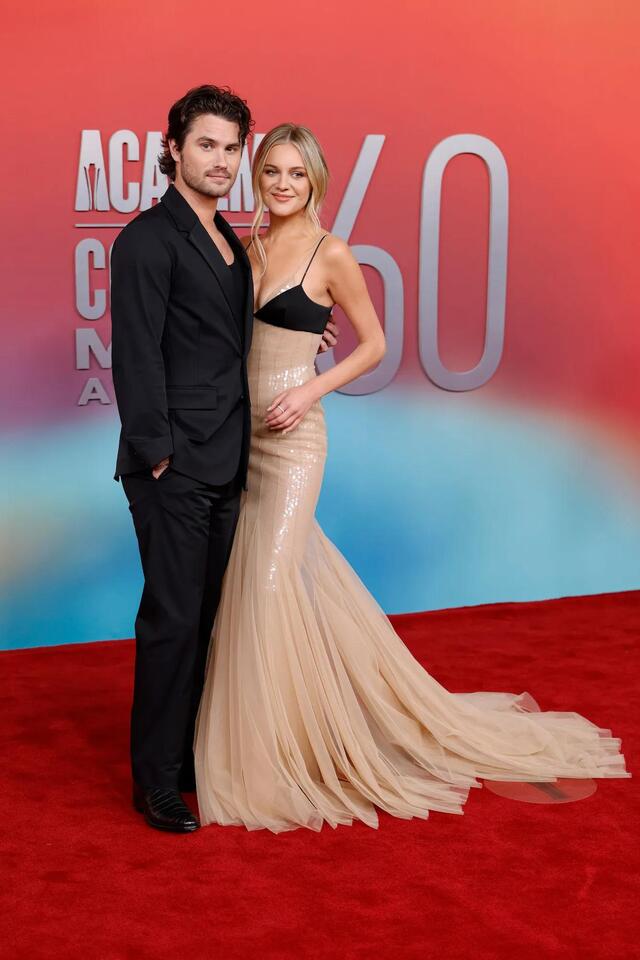 Kelsea Ballerini Declares PDA Is in for 2026 After Reuniting With Chase ...