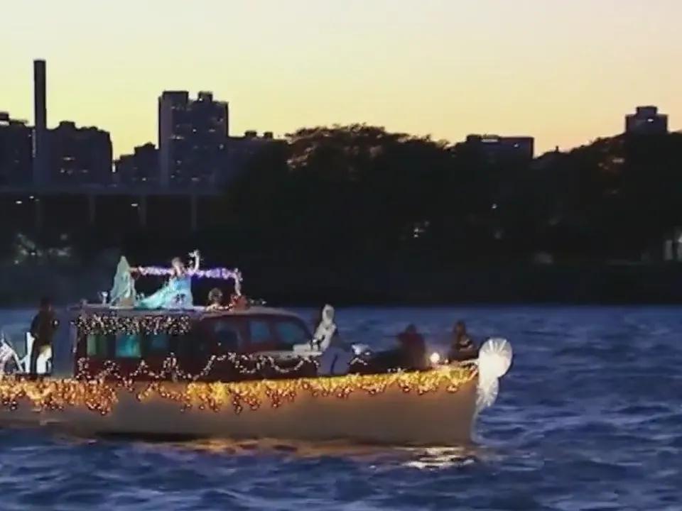 Venetian Night Chicago celebrates Italian culture with boat parade