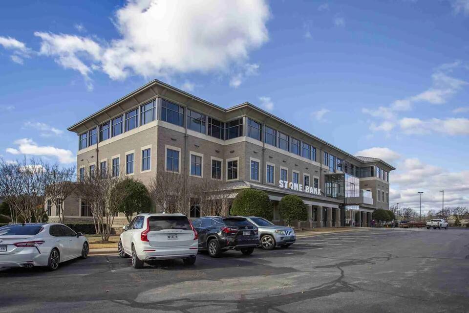 Stone Bank cuts ribbon on new Little Rock headquarters, announces ...