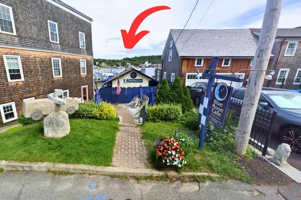 Secret’s Out: Teeny Tiny ‘Blue Moon Café’ is the Cutest Place to Eat in ...