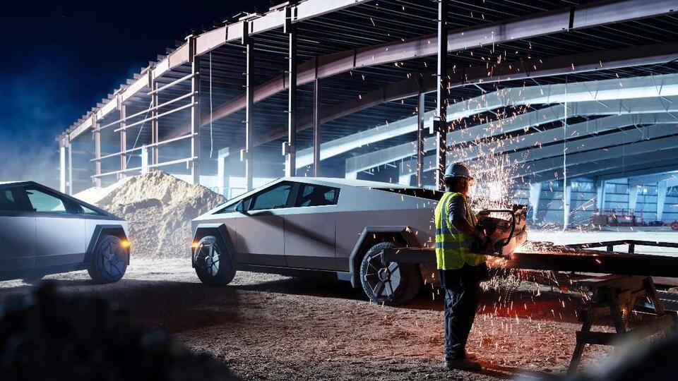 It Might be Wise to Stop Driving Your Tesla Cybertruck ASAP – Here is a ...