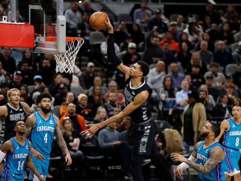 Victor Wembanyama’s Amazing Dunk Is Going Viral