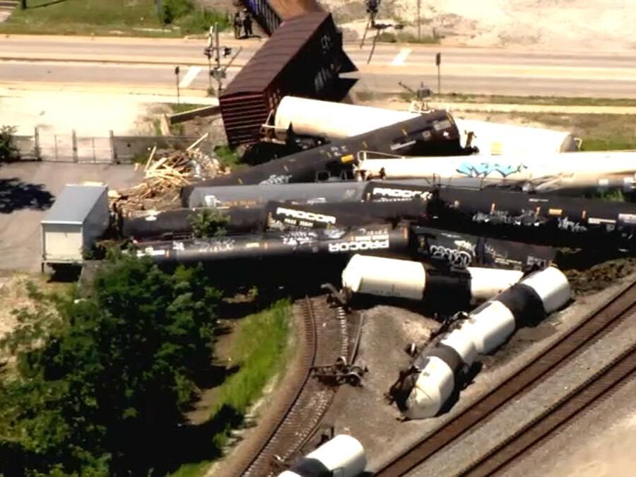 Gases burned off from derailed train cars in Matteson, trains operating ...