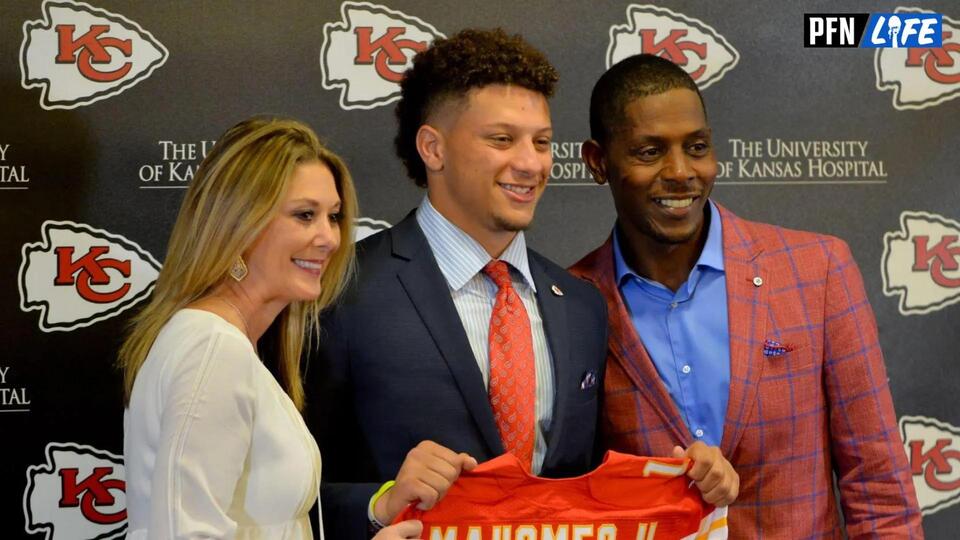 Patrick Mahomes’ Father Issues 4-Word Message Ahead of Chiefs’ AFC ...