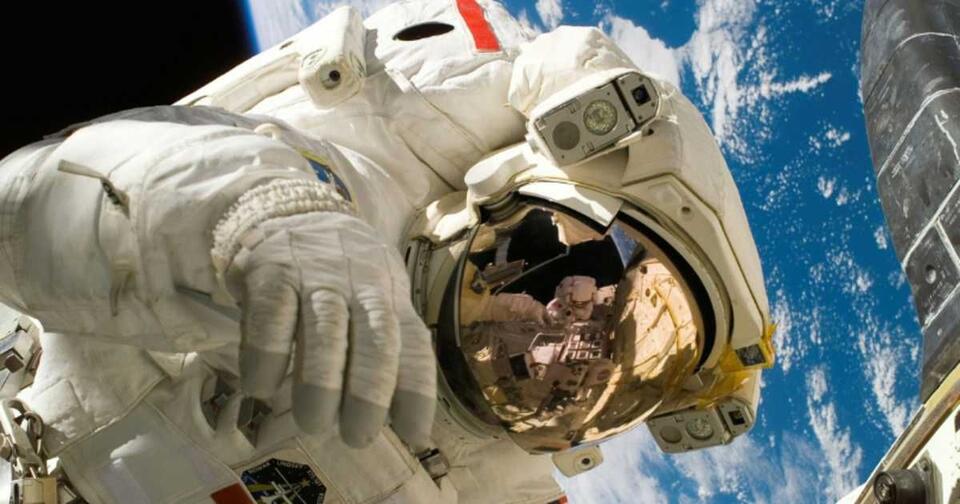 Chinese astronaut heard a mysterious 'knock' in space in 2003 ...
