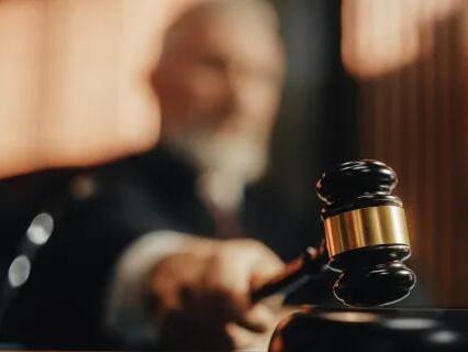 Former Hoosier Actor and Dentist Sentenced for Inappropriate Touching