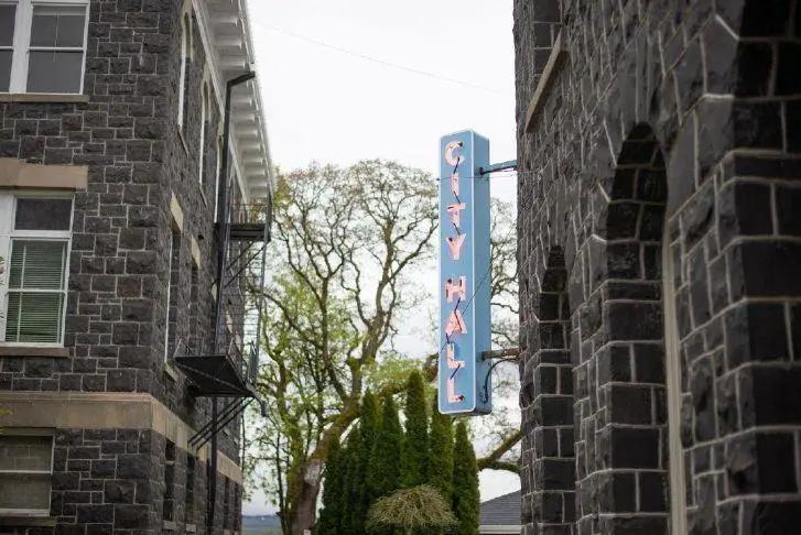 St. Helens voters turn down water bill fee in initial election results ...