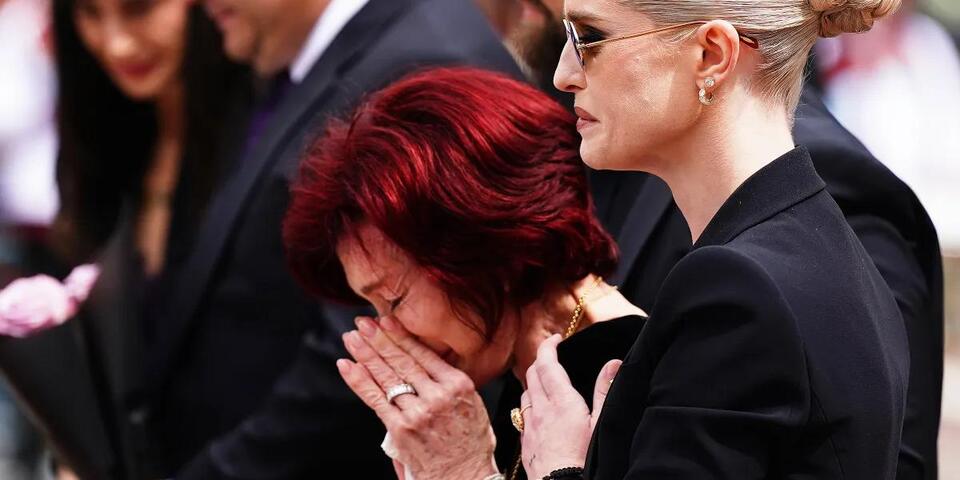 Sharon and Kelly Osbourne Step Out in Their First Public Appearance ...