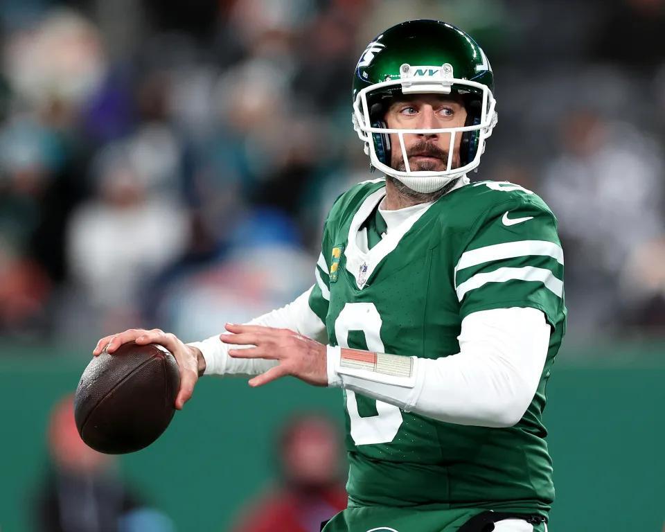 Aaron Rodgers makes major New York Jets future decision following NFL retirement talk - NewsBreak