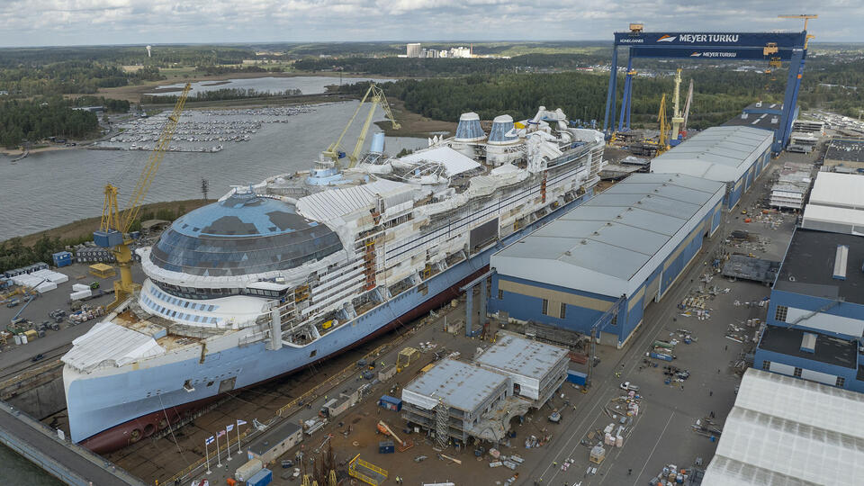World’s Largest Cruise Ship Debuts in Just 100 Days - NewsBreak
