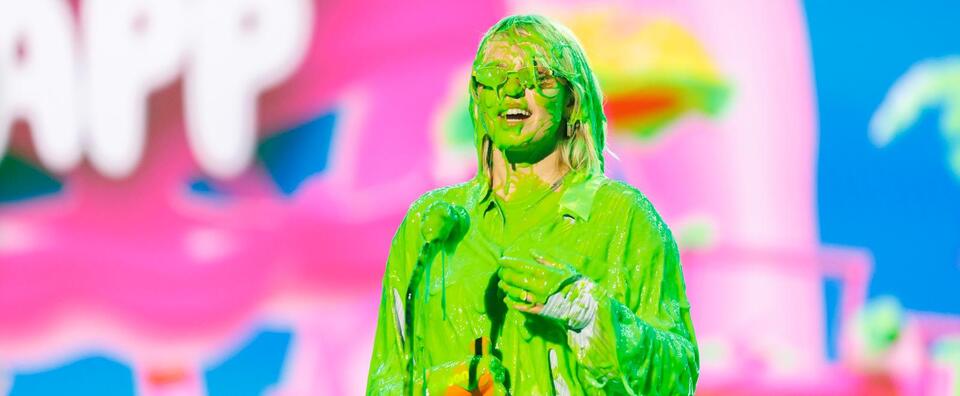 Reneé Rapp Took The World’s First (?) Slime-Covered Thirst Trap After ...