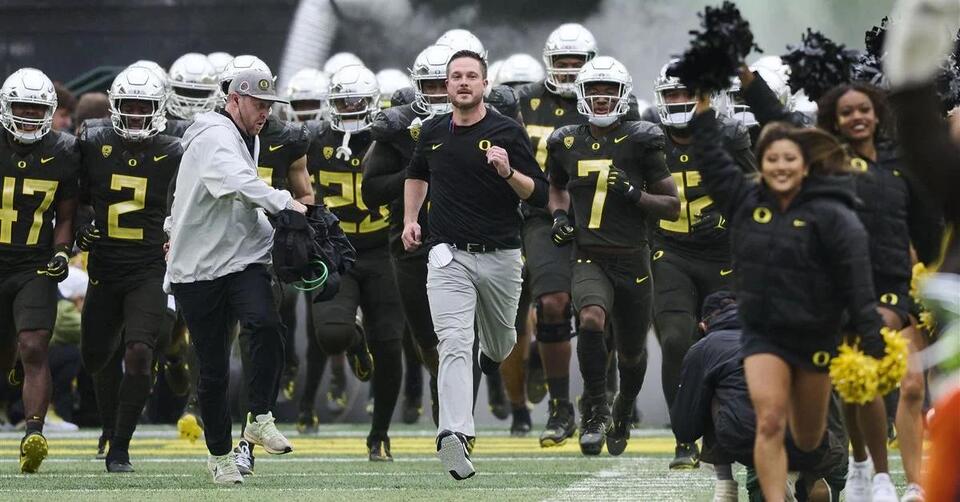 Oregon football officially announces color schedule for 2025-2026 ...