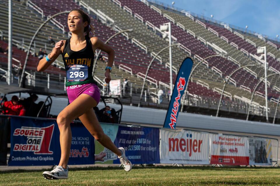 Top 2025 high school girls cross country times in Michigan as of Oct. 3 ...