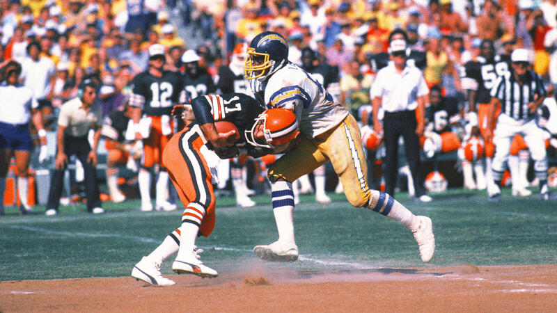 Woodrow Lowe, Alabama Star Linebacker and 11-Year Chargers Defender ...