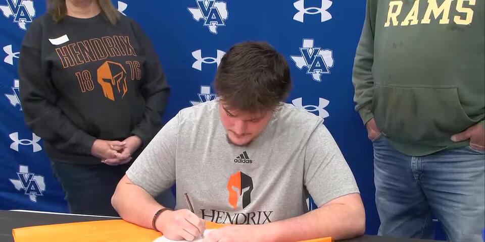 Van Alstyne’s Sprowl signs to play football at Hendrix College - NewsBreak