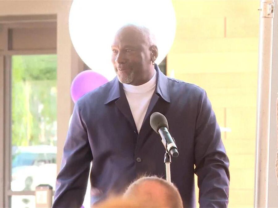 Basketball legend Michael Jordan opens health clinic