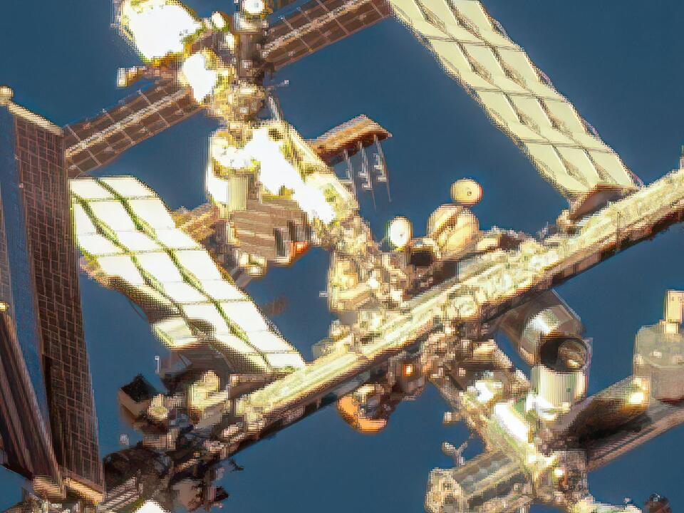 NASA selects SpaceX to help retire the ISS amid space junk suit