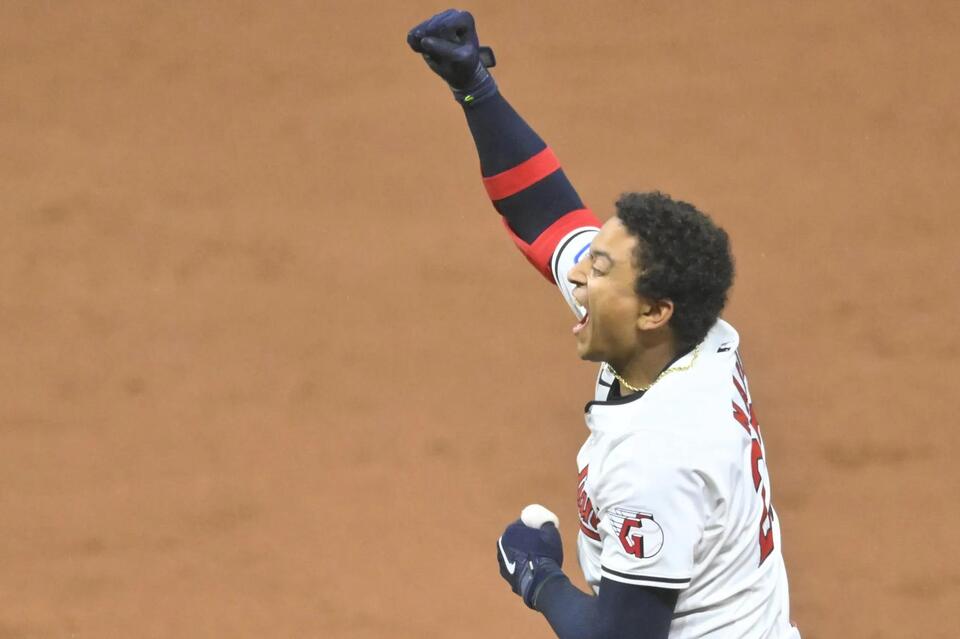 Ken Carman & Danny Cunningham react to the Guardians' walk-off win over ...