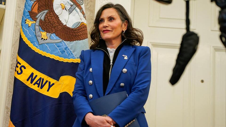 Whitmer Says She Regrets Covering Her Face in Viral Trump Oval Office ...