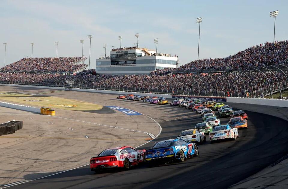 Takeaways from a successful debut NASCAR Cup race at Iowa Speedway ...