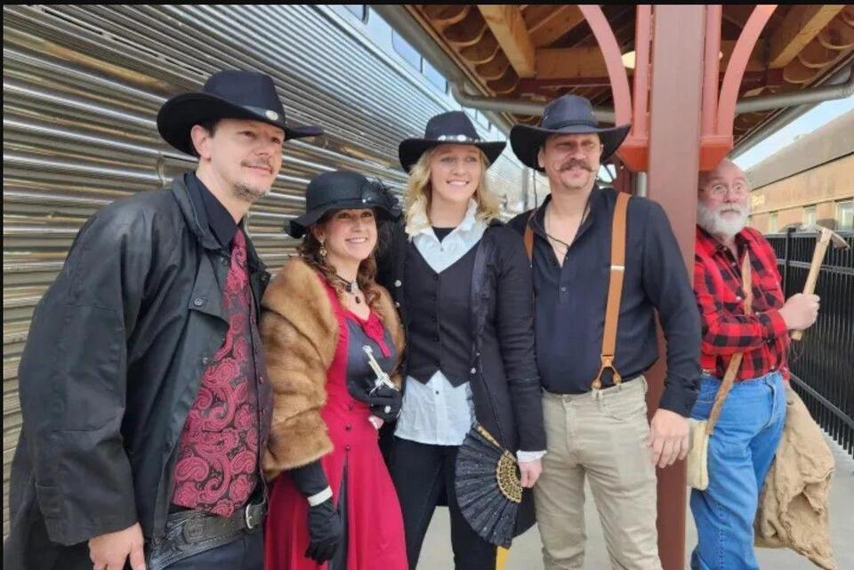 All Aboard These Fun, Holiday-Themed Indiana Train Rides 2025 - NewsBreak