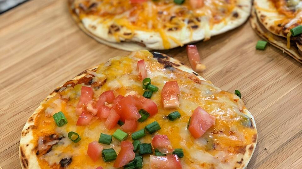Copycat Taco Bell Mexican Pizza: The 15-Minute Recipe That's Breaking ...