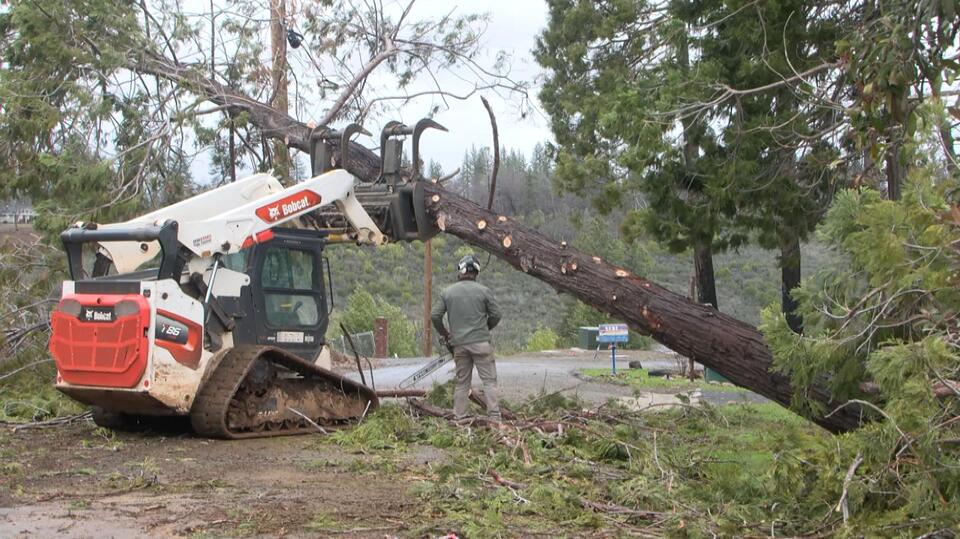 Residents in Paradise cleaning up damage from severe weather, high ...