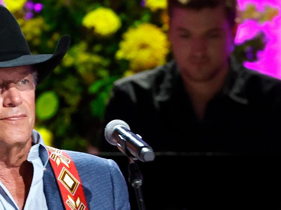 King of Country George Strait Makes U.S. Concert History, Breaks ...