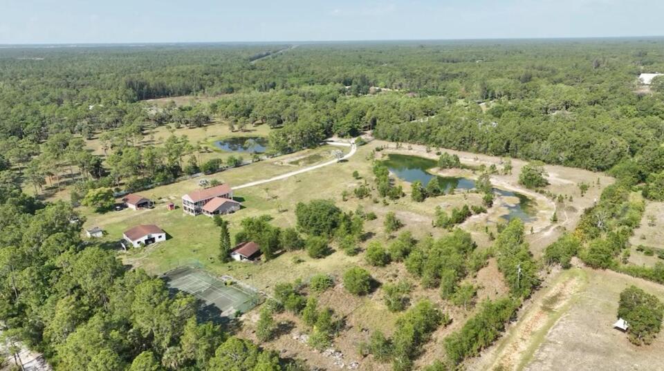 Drone footage of Serena Williams’ crumbling childhood home shows eerie ...