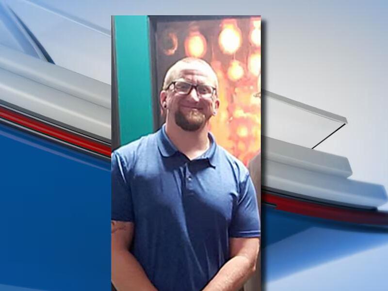 Lansing Police searching for missing, endangered man Lansing Police searching for missing, endangered man