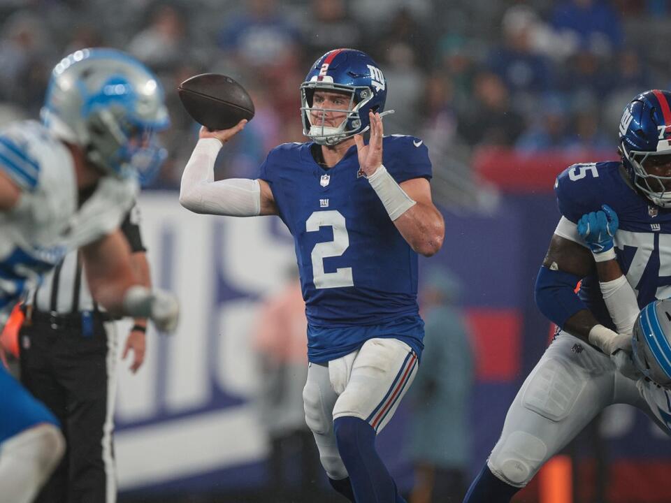 Giants Won't Make QB Change After Drew Lock Injury