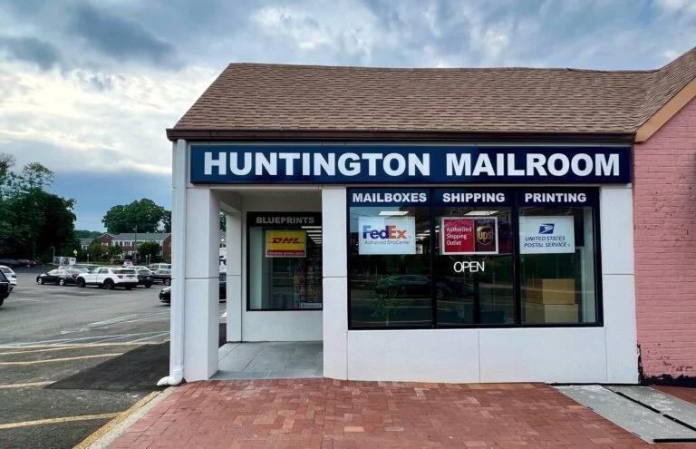 Huntington Mailroom Store Opens on Main Street - NewsBreak