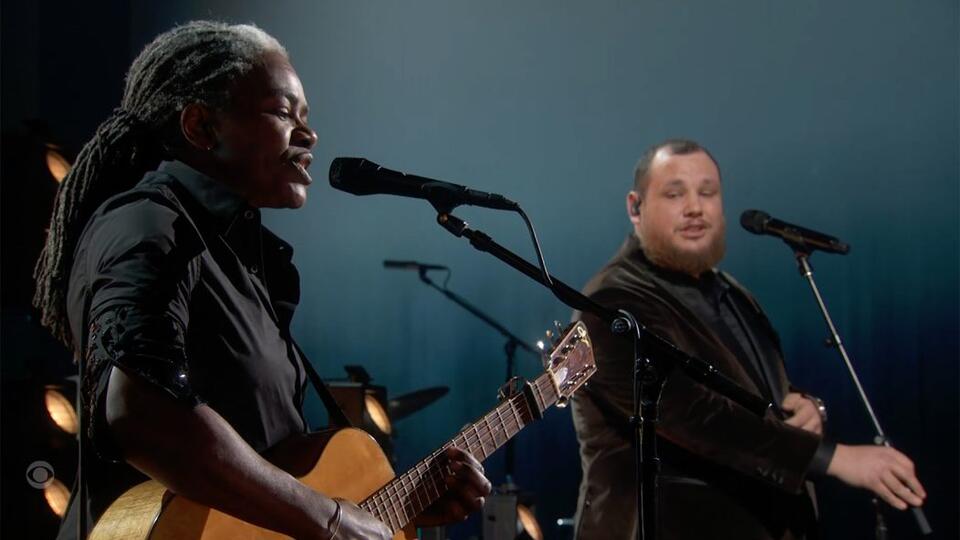 Watch Tracy Chapman & Luke Combs play "Fast Car" at the 2024 Grammys ...
