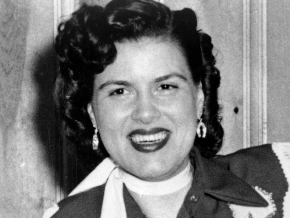 “It Was Just Like Satin”: The Story Behind “I Fall to Pieces” by Patsy ...