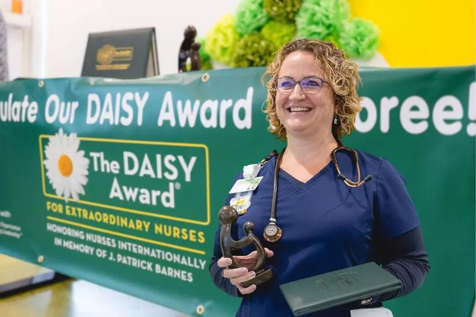 Mary Free Bed Nurse Receives Top Award For Her Extraordinary Care ...