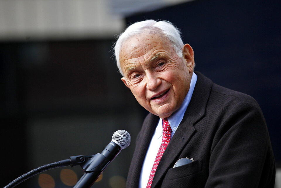 ‘Naïve, foolish and gullible’: Wexner denies knowledge of Epstein’s ...