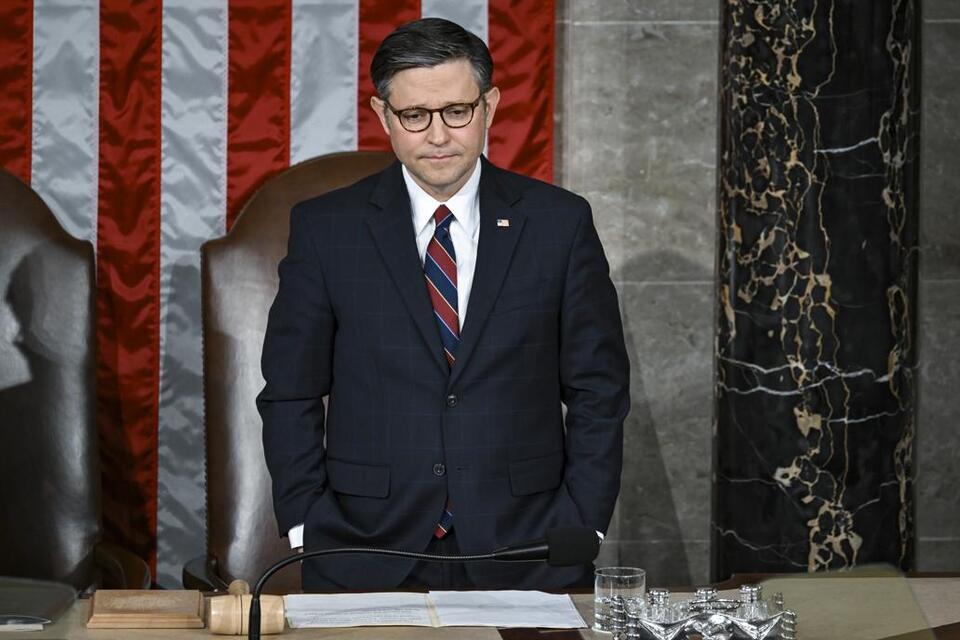 Biden and Kishida Agree to Tighten Military and Economic Ties to Counter China - NewsBreak