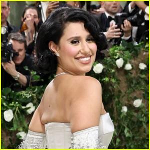 RAYE Announces Second Album 'This Music May Contain Hope.' - NewsBreak