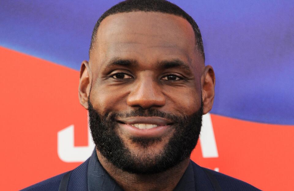 LeBron James second decision generates massive speculation - NewsBreak