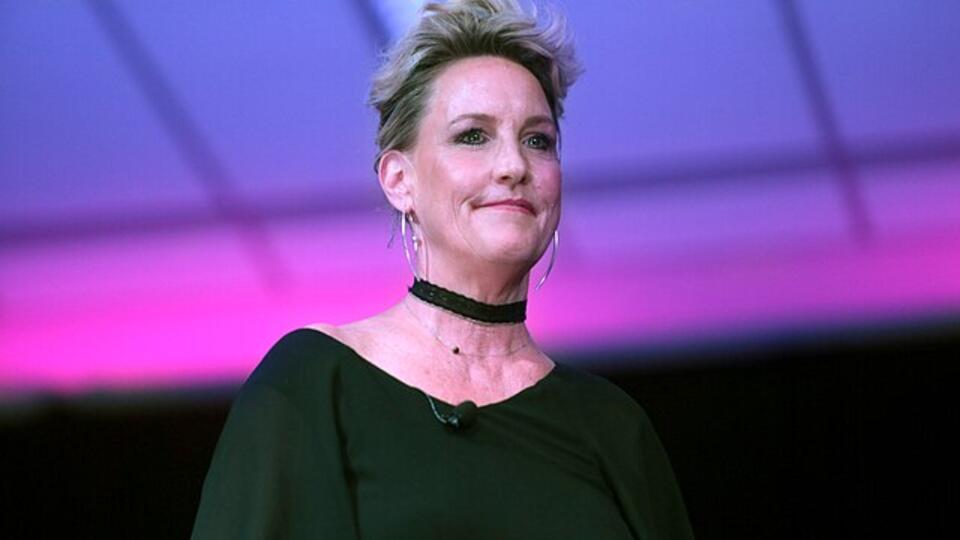 Where Is Erin Brockovich’s Family Now? Inside the Lives of Her 3 ...
