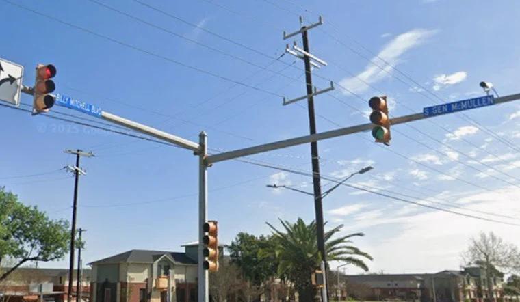 Southwest Side Kitchen Fight Turns Bloody, Leaves Man Stabbed In Chest ...