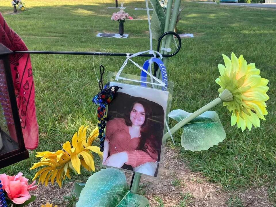 Heartbroken Georgia father robbed of solace at daughter's grave during ...