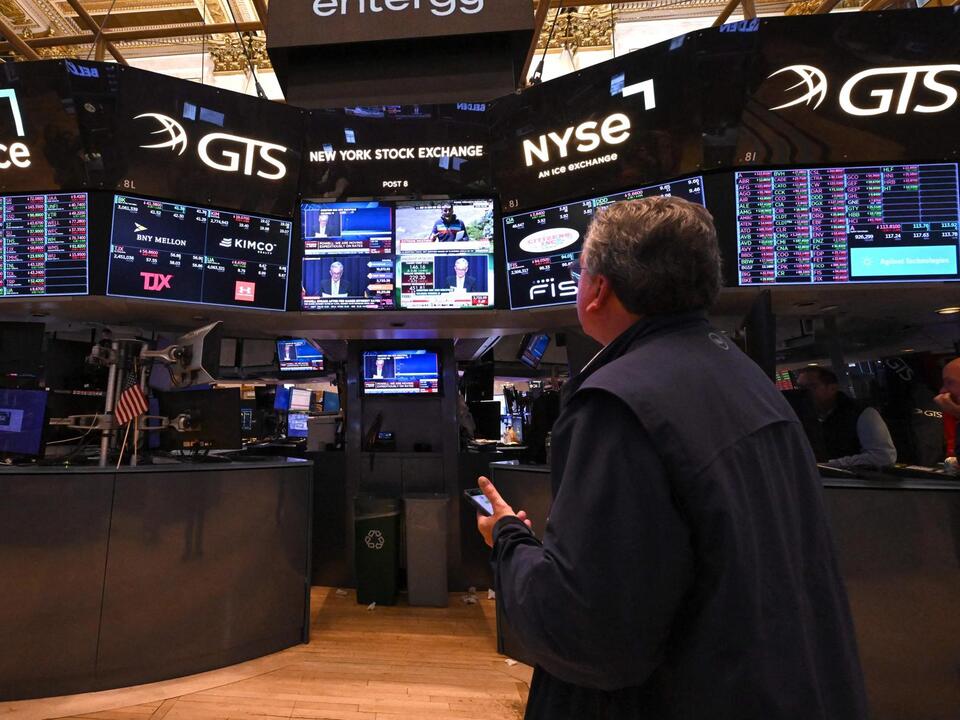 These 3 stocks are appealing under-the-radar AI plays, UBS says - NewsBreak