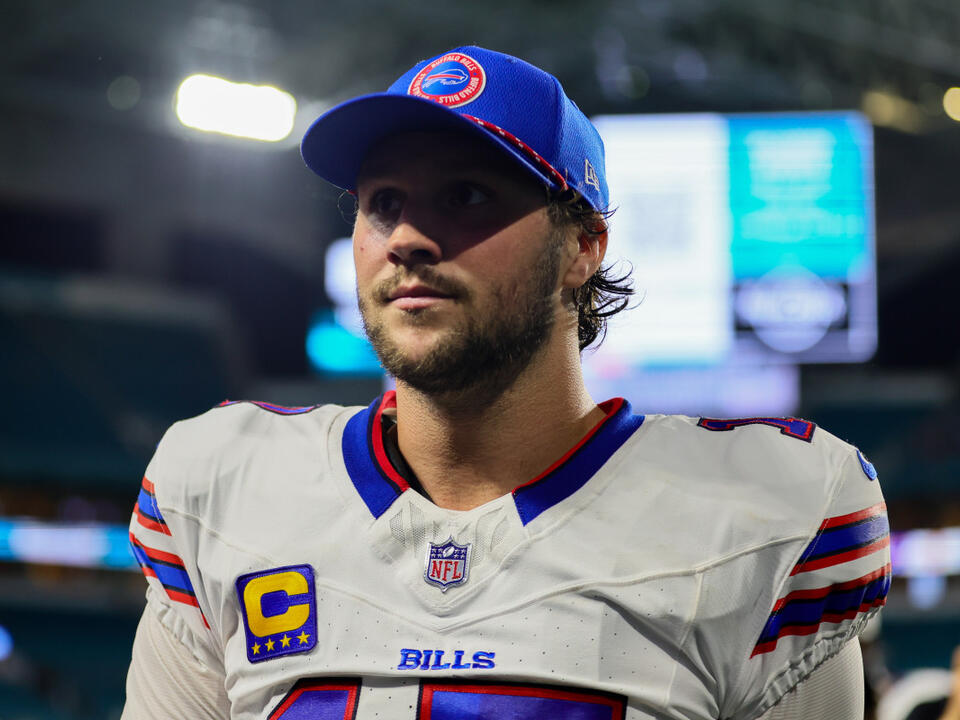 Is Bills QB Josh Allen Injured or ‘Sore’? Notebook